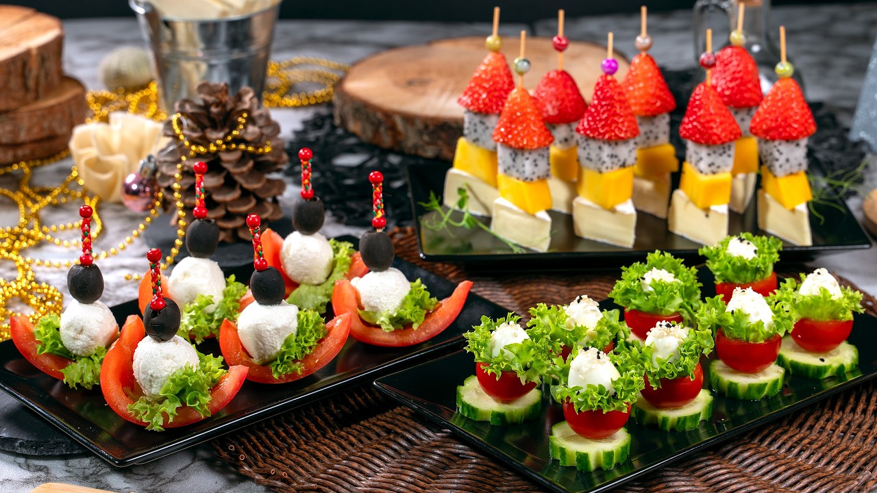 Recipes for snacks with tomato, cheese, quail egg and fruits. Simple ...