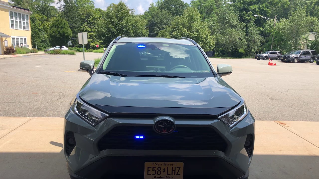 Federal Signal Dual Xstream dash light - YouTube