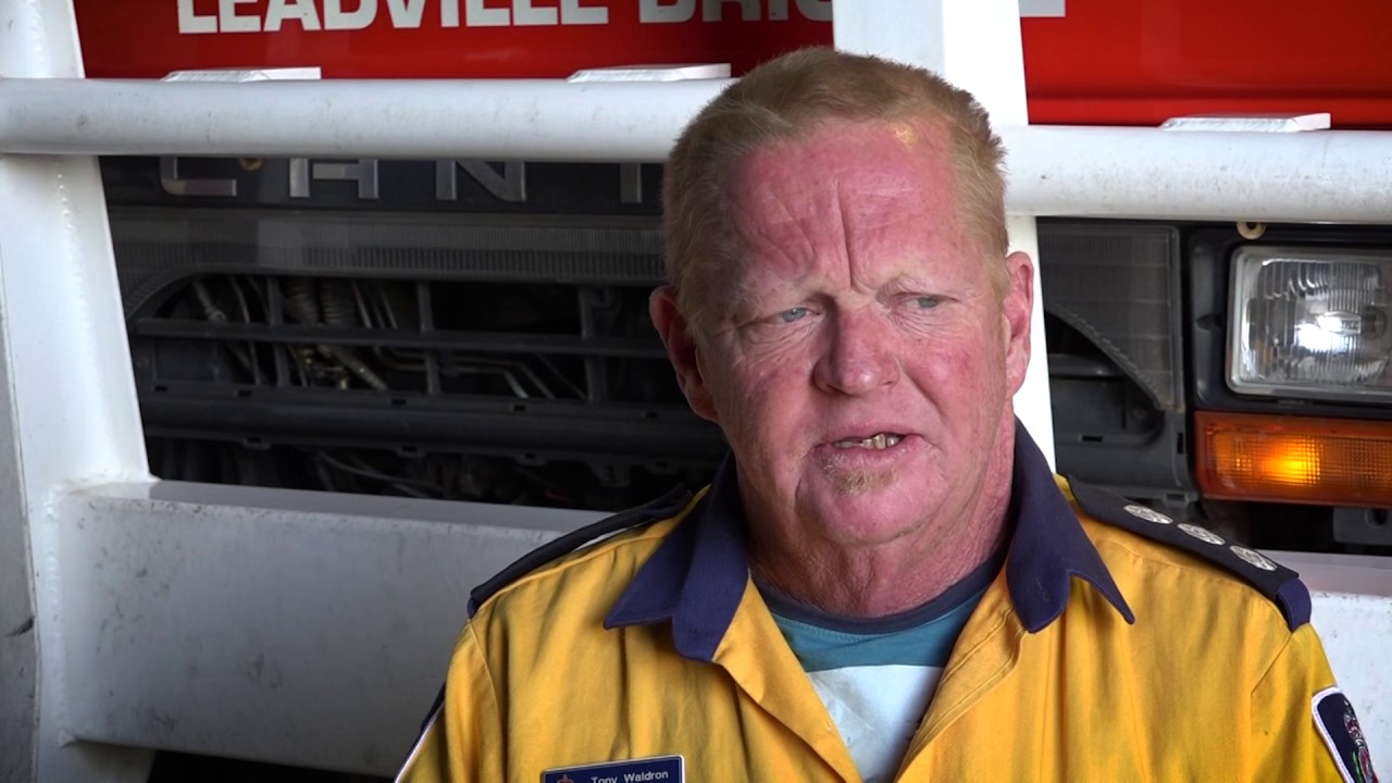 NSW Rural Fire Service - Sir Ivan Fire - Tony Waldron - YouTube