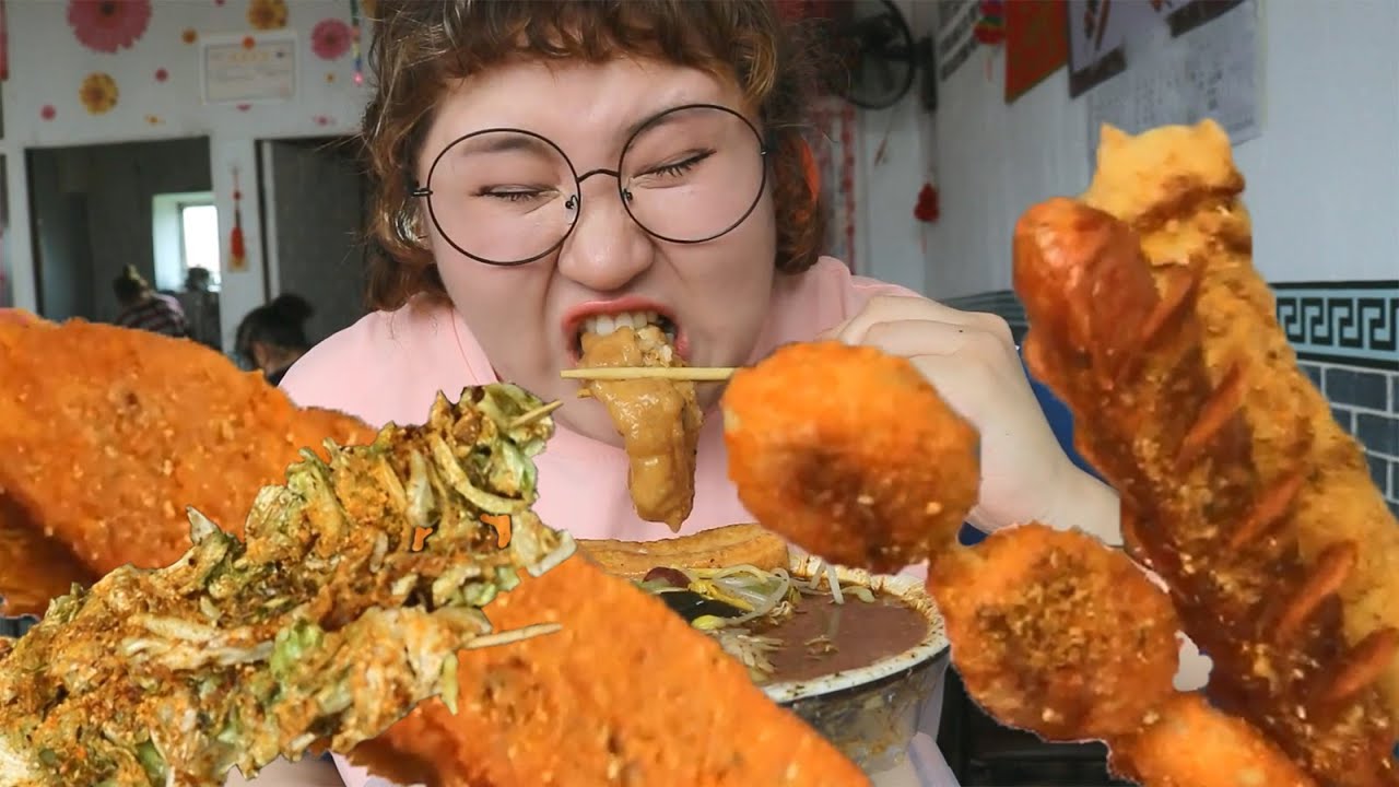 MUKBANG 我爱吃麻辣烫，我爱吃炸串 Mala Tang&Fried Skewers - YouTube