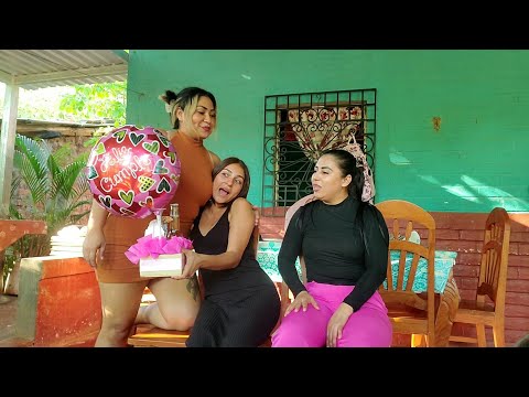 🔴-MIRMITA estuvo de cumpleaños🎂ANIITA le traia una bonita sorpresa 