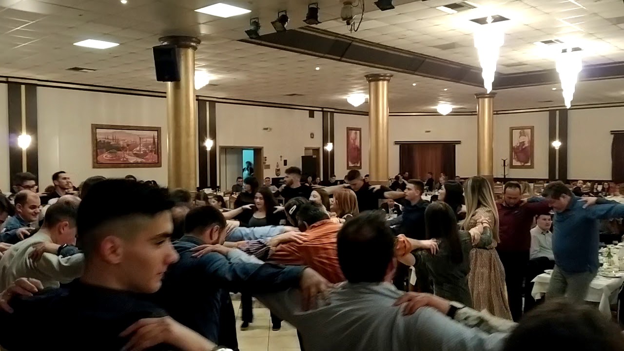 Ετήσιος χορός πολιτιστικού συλλόγου Ελαιώνα - YouTube