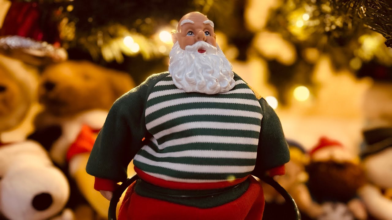 Animated Hula Hoop Santa - YouTube