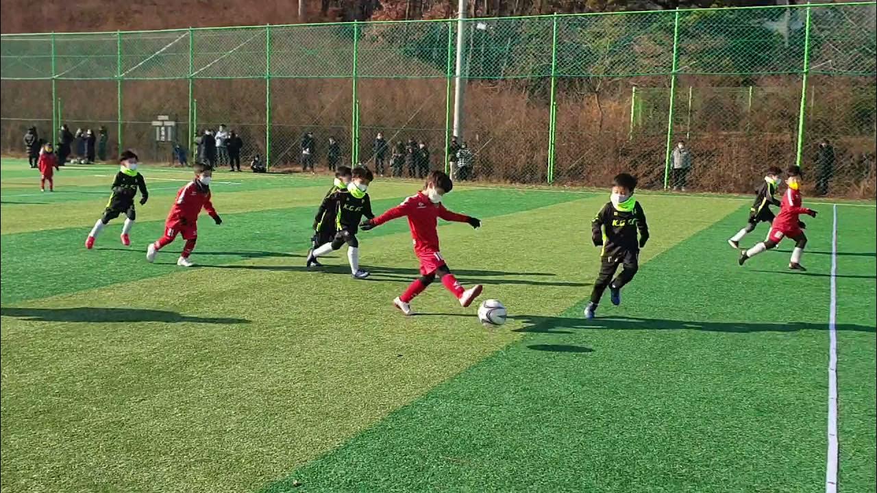 [2021 1205 골든볼 유스컵] 3경기: 월드컵FC vs. KGFC - YouTube