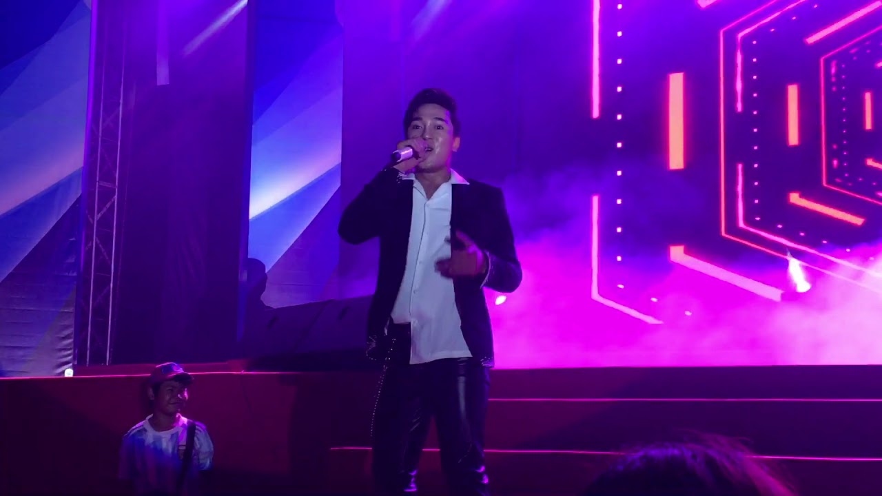 Ngắm Hoa Lệ Rơi - Châu Khải Phong Live tại Long An - YouTube