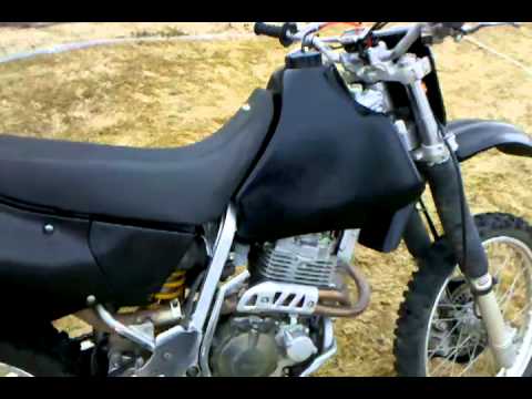 2003 black xr 400 idle/rev - YouTube