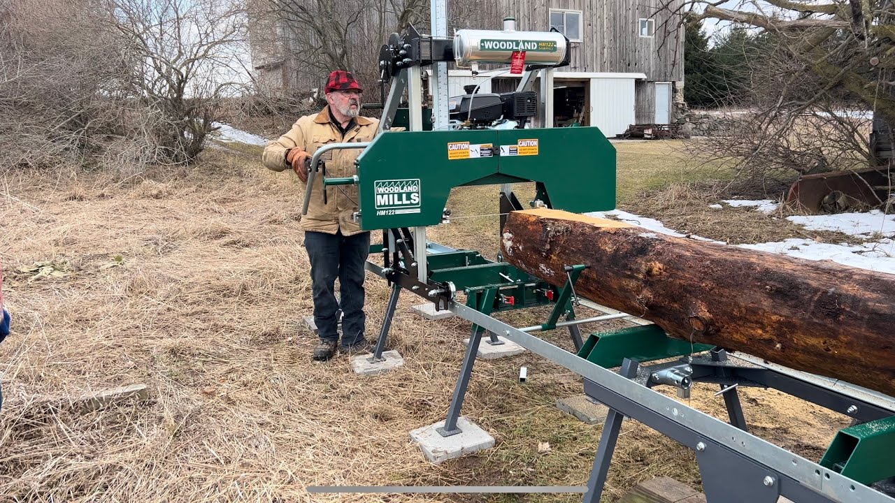 First cuts using the New Sawmill - YouTube