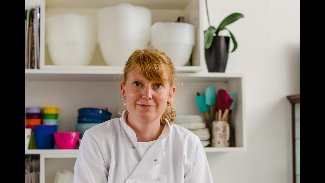 [Bake with Maria] A welcome message from Maria! - YouTube