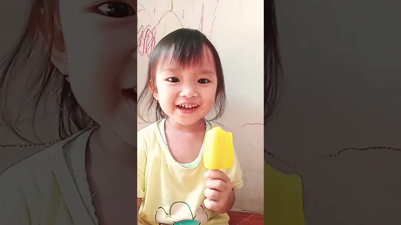 Makan ice cream kuning 💛 - YouTube