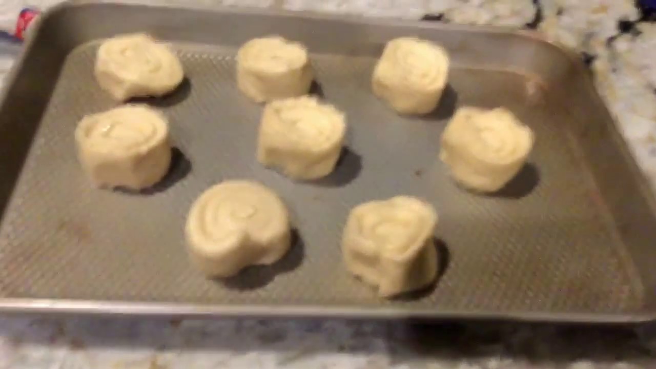 How to make crescent rounds - YouTube