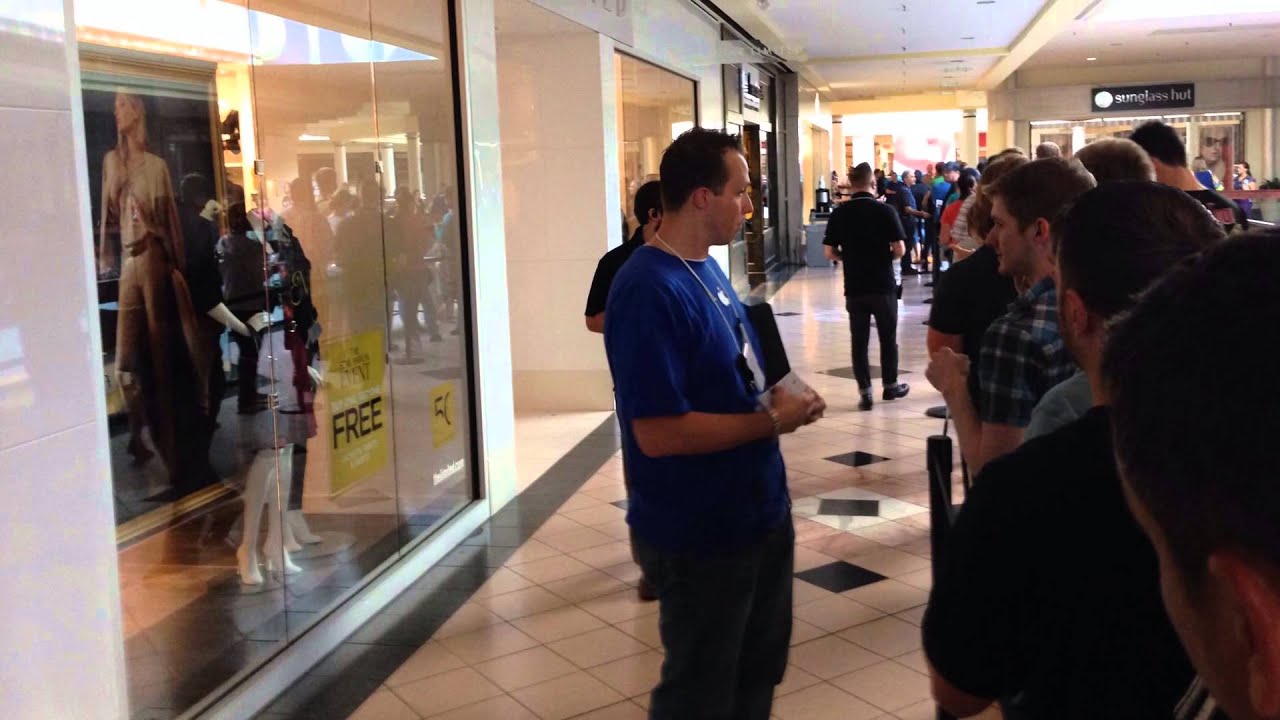 iPhone 5C & 5S Launch Day at Altamonte Springs Apple Store - YouTube