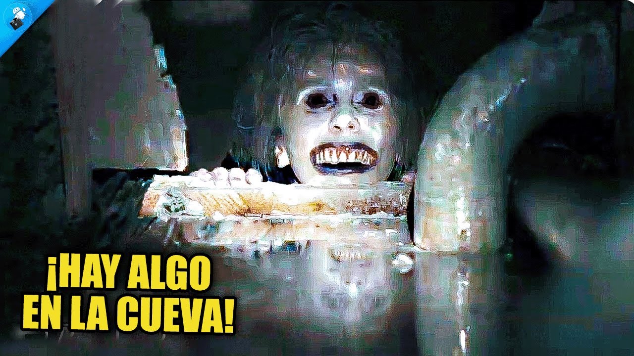 El Monstruo De La Película De La Cueva Cocodrilos Y Terror En La
