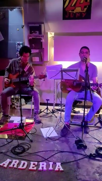 LIVE "Laura" al Ateneu 24 de juny - Ardèria Duet - YouTube