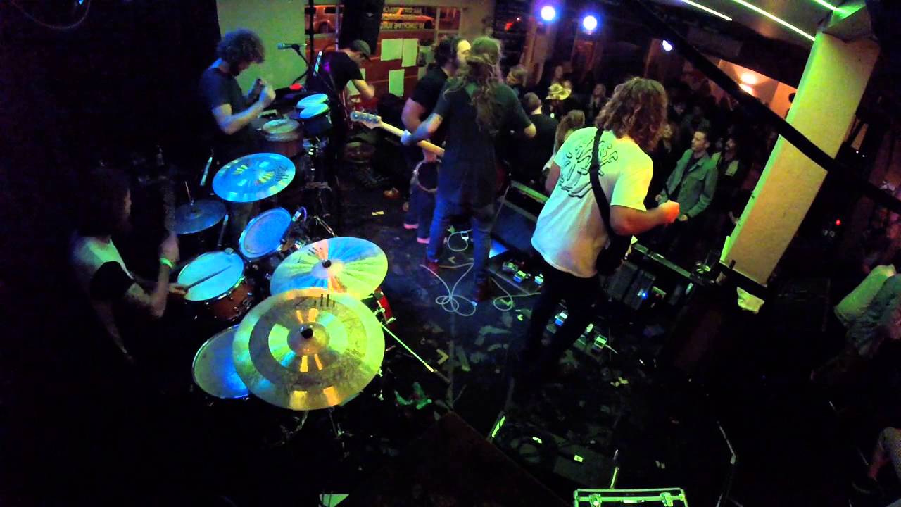 Tropical Zombie - Better For Me LIVE@Bar Republic - YouTube