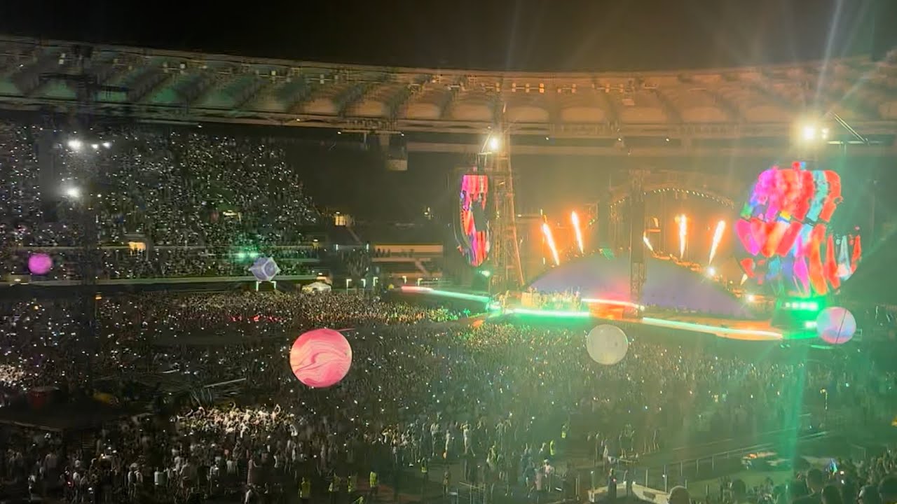 Coldplay - Good Feelings (ft. Ayra Starr on stage) - 15/07/2024 - Rome ...