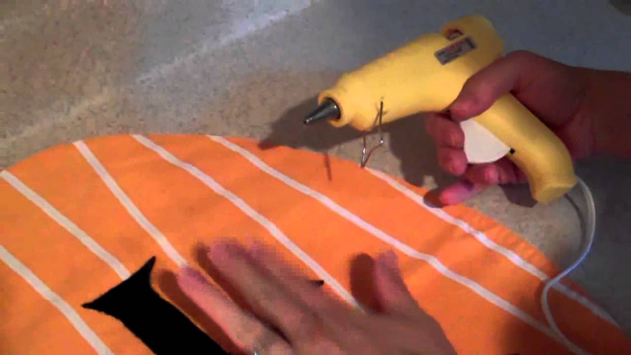 Halloween EEK pumpkin craft no sew - YouTube