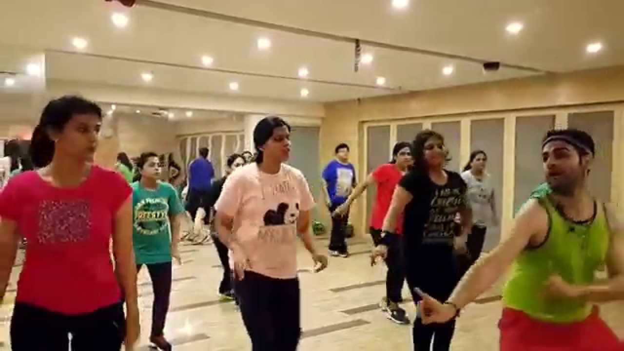 Try our Bhangra Workout @Happiness Workouts - YouTube