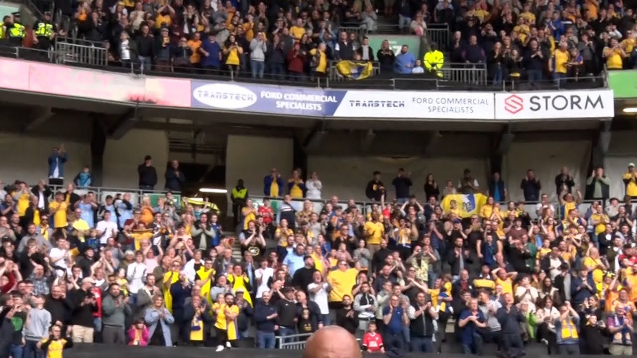 Full-time scenes at Stadium MK - YouTube