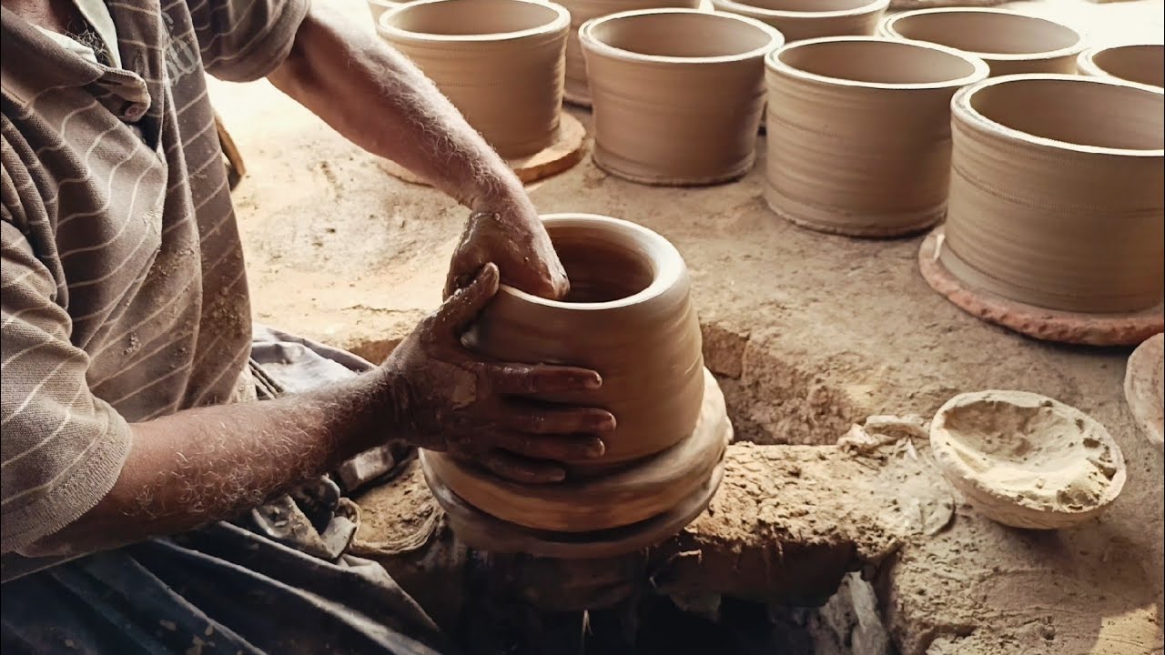 Pot Making With Clay | Amazing Talent of Pakistani Potter | Satisfying ...