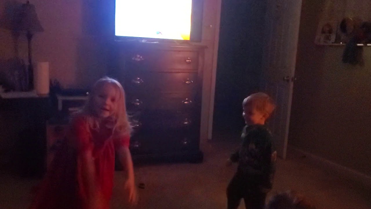 Magic school bus dance - YouTube