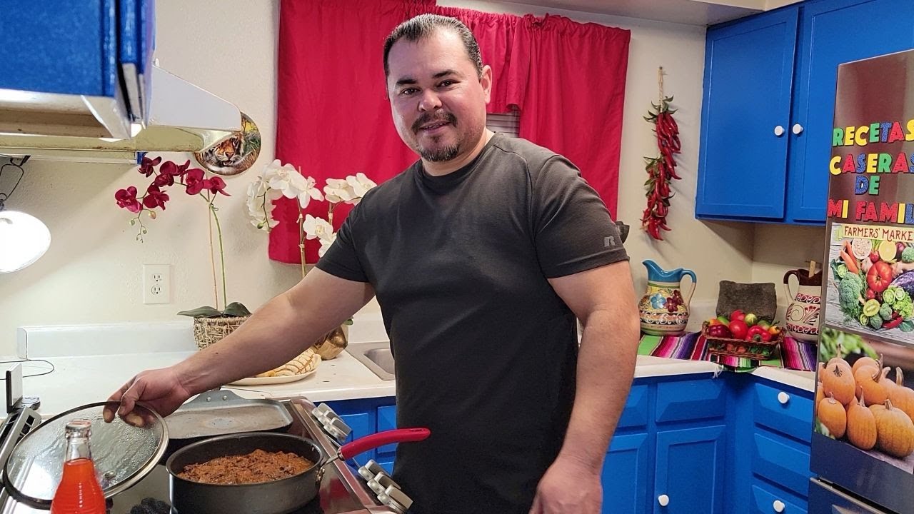 RELLENA/MORONGA EN SALSA ROJA - YouTube