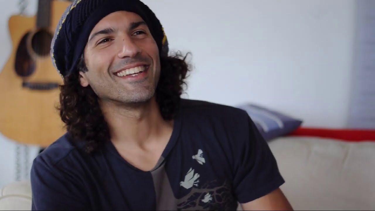 Singer-Songwriter KOAH - YouTube