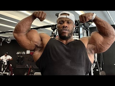 🔥🔥HOT AND SEXY BODYBUILDER CHARLES GRIFFEN || BODYBUILDER POSING ...