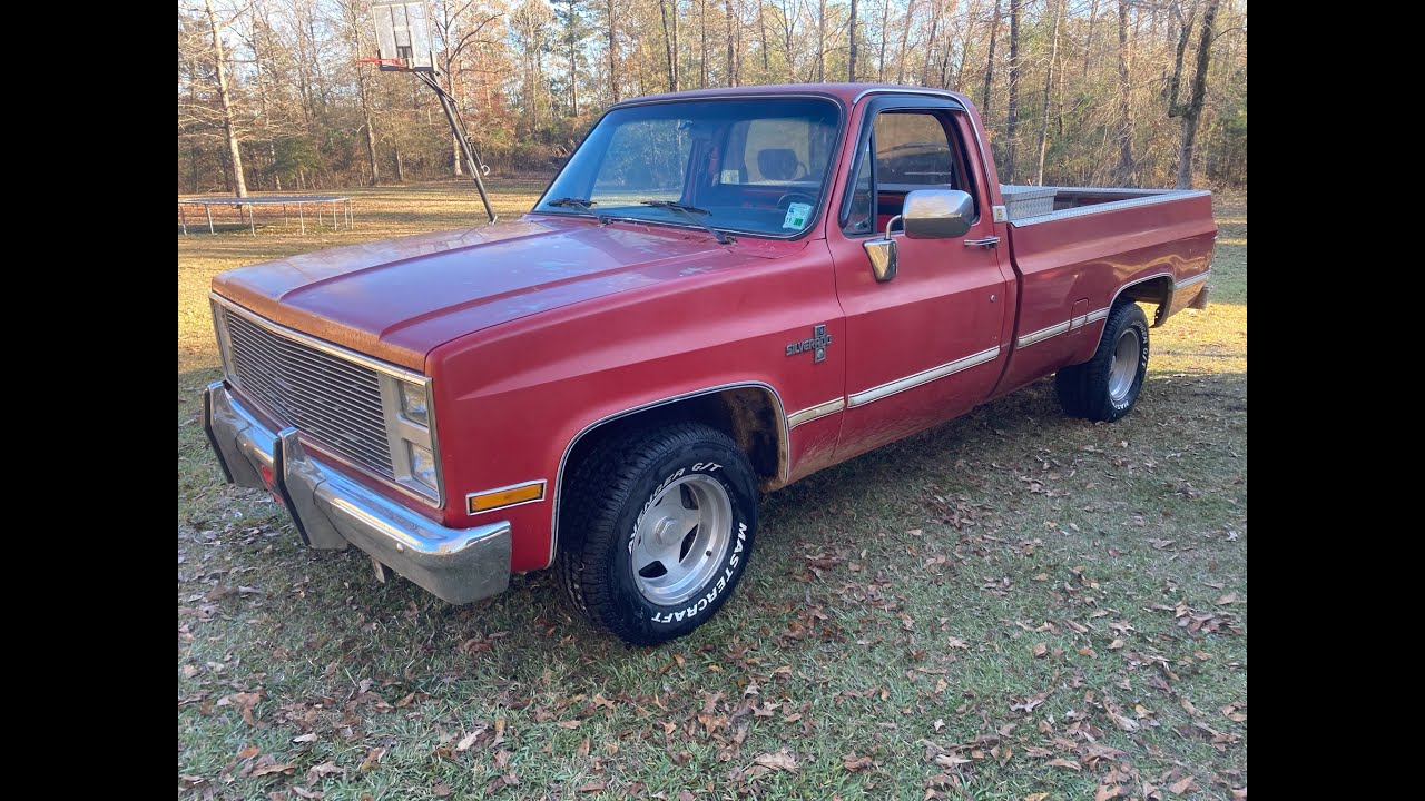 86 Chevy squarebody idling 18in glasspacks 305 V8 - YouTube