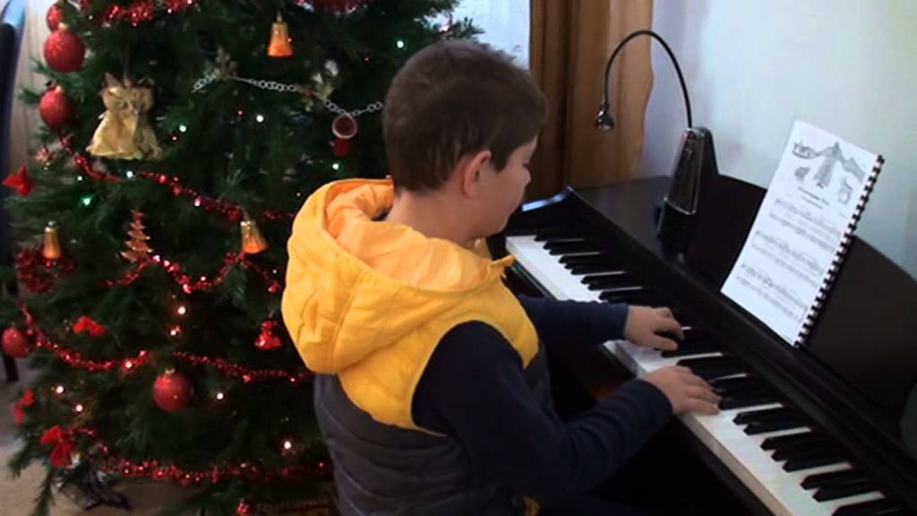 O brad frumos! O Christmas tree! O Tannenbaum!, piano by Alex COJANU ...