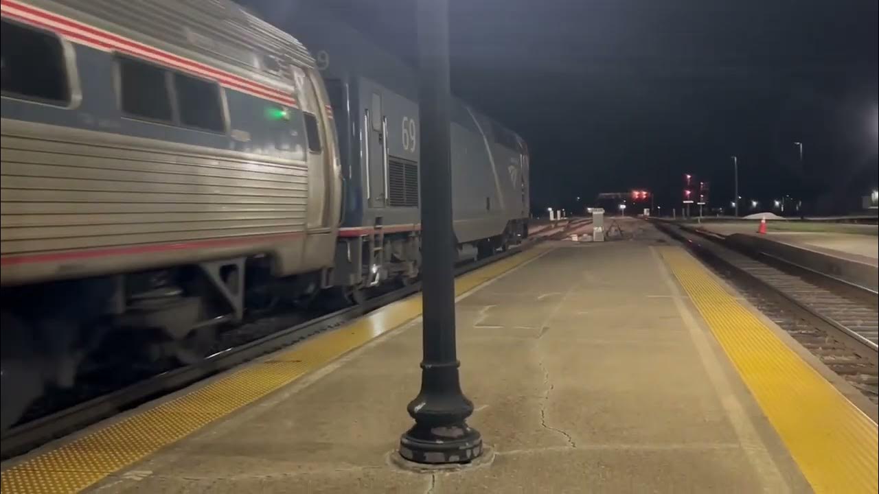 Amtrak Illinois Zephyr 383 to Quincy iL At Galesburg iL - YouTube