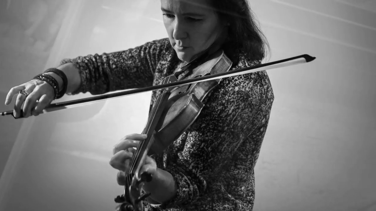 Phoebe Rosochacki plays Bachs Partita in D Minor BWV 1004 - YouTube
