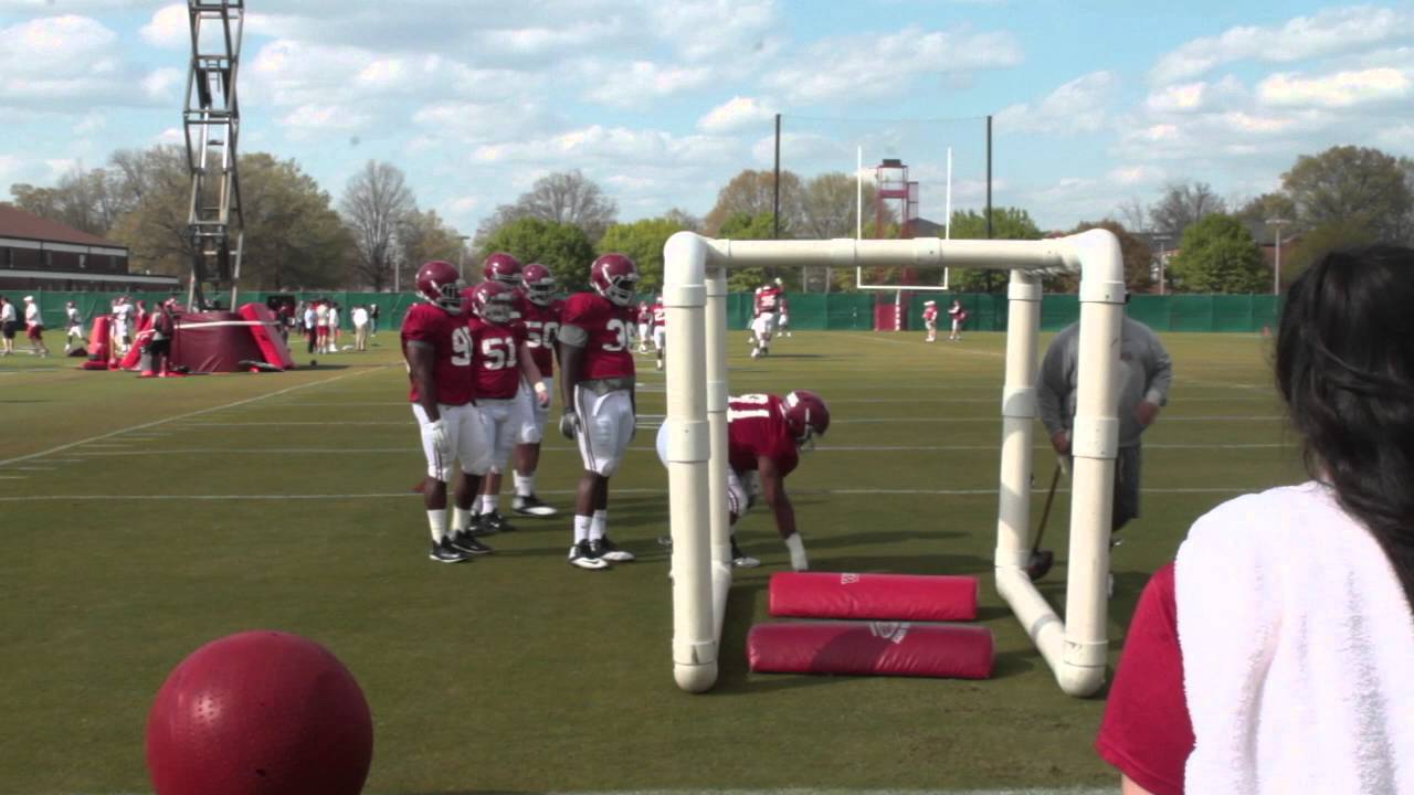 Bo Davis works with Alabama defensive line - YouTube