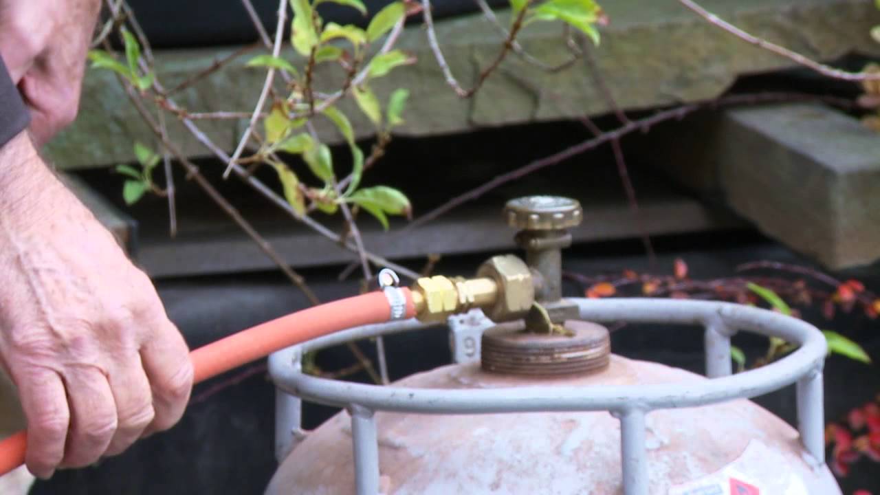 Timmertip 317 Butagas brander en de veiligheid. - YouTube