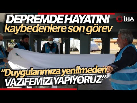 Depremde Hayatını Kaybedenlere Son Görev Hakkıyla Yapılıyor