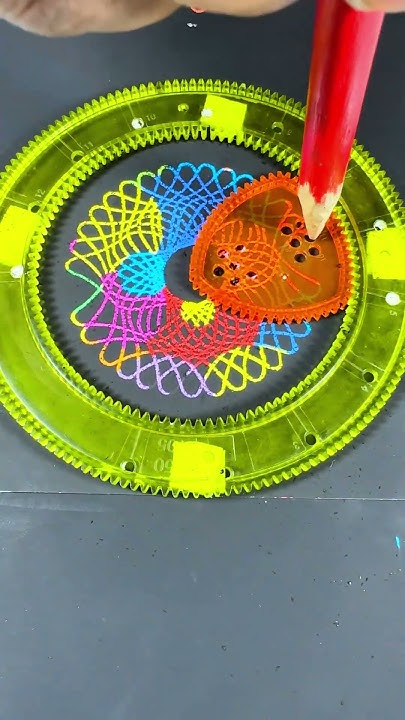 Multi color Spirograph Design #spirograph #satisfying #trending #relaxing #spiroart #art - YouTube