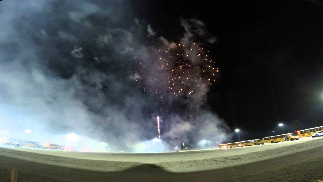 Battle line on 59 Fireworks - YouTube