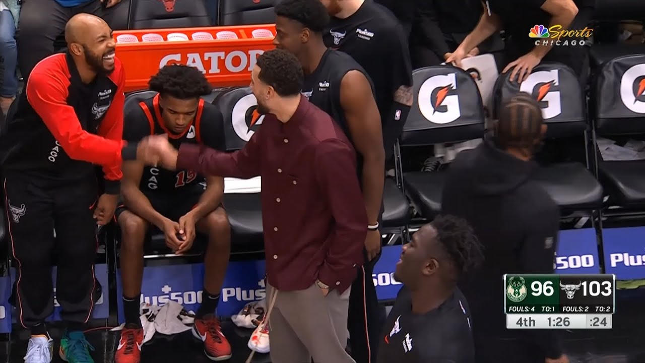 Coby White's Hits the Dagger 3; LaVine and DeRozan Hype from Sidelines ...