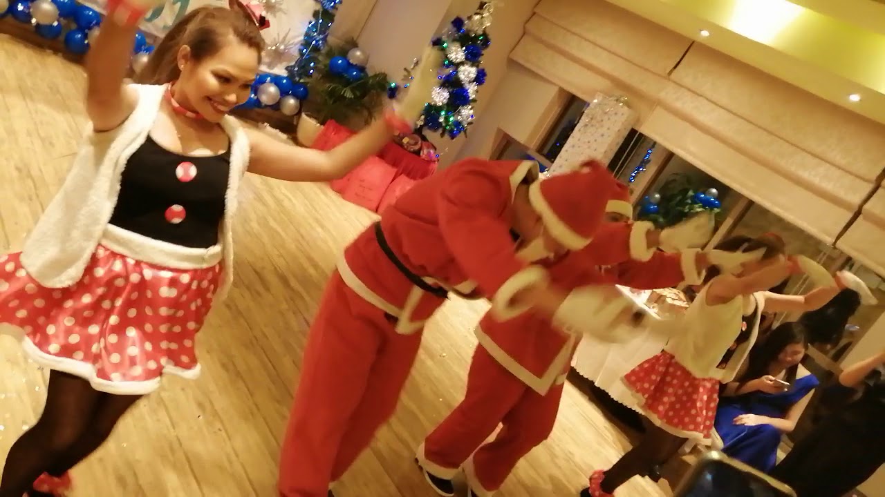 Christmas dance - All i want for christmas is you-Mariah C. - YouTube