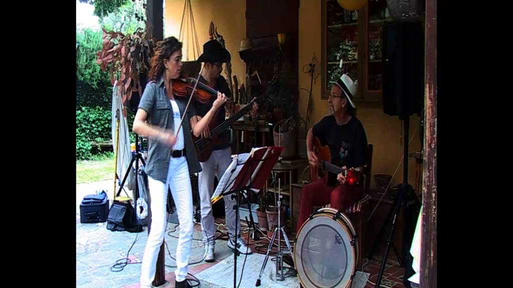 Drowsy Maggie, traditional irish music - YouTube