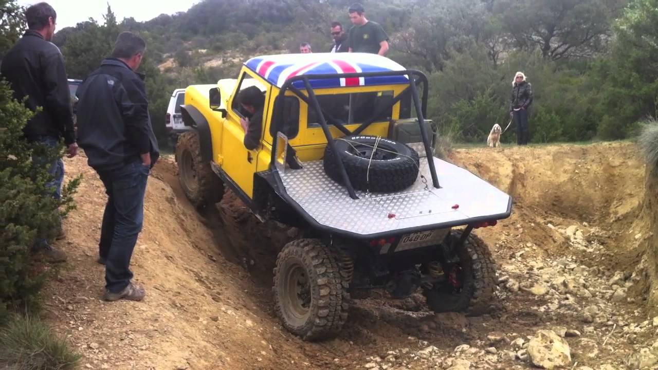 Land Rover 110 tray back V8 - YouTube