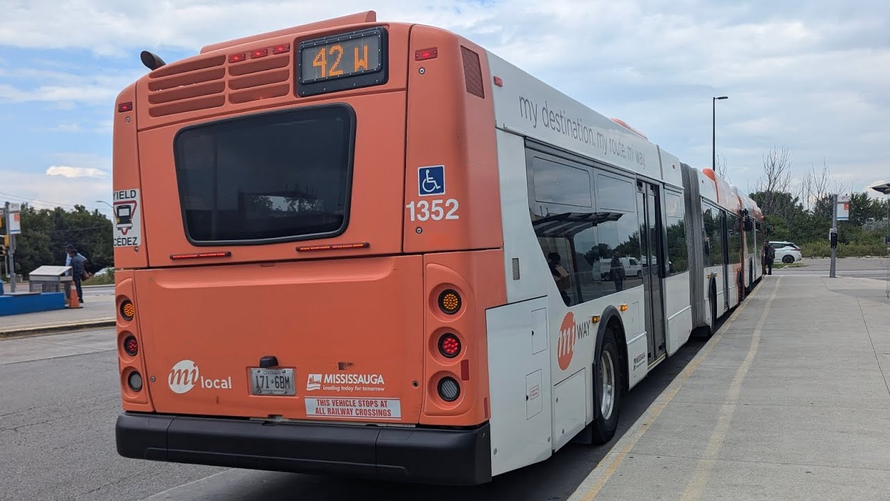 Miway Ride video on Route 42E Derry to Westwood - YouTube