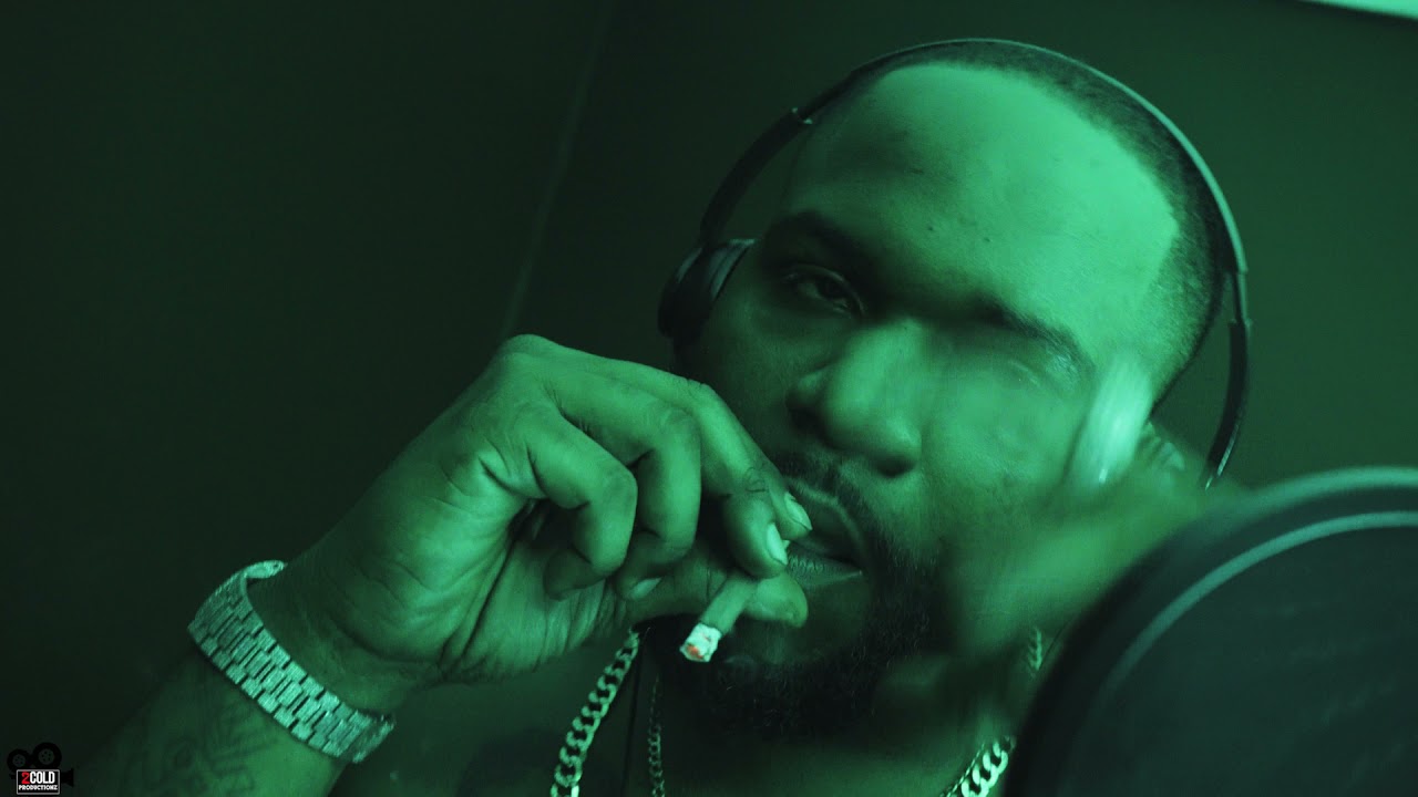 2 Gunz Vito - Trap Rat (Northside Weezy Diss) Official Video - YouTube
