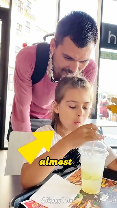 The girl met her father for the first time in 3 years.#love #reaction #short - YouTube