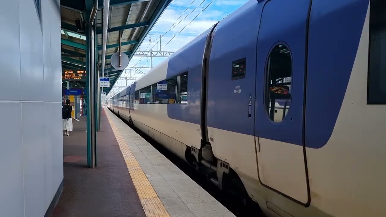 익산역을 출발하는 KTX-산천 475 열차 #shorts #기차 #ktx산천 - YouTube