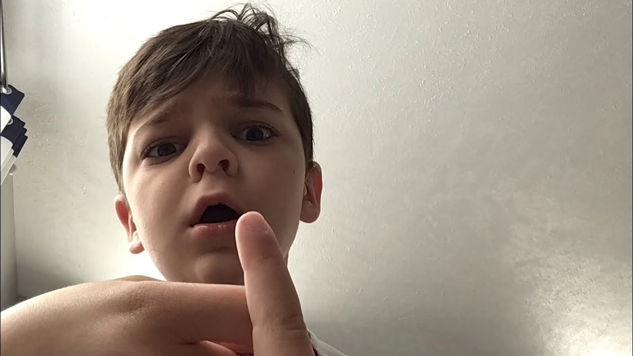 My finger disappeared and I don’t know how - YouTube