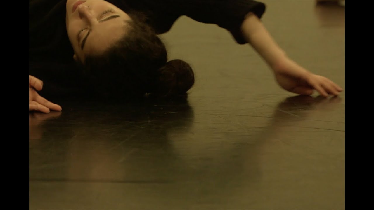 Contemporary dance: basics - YouTube