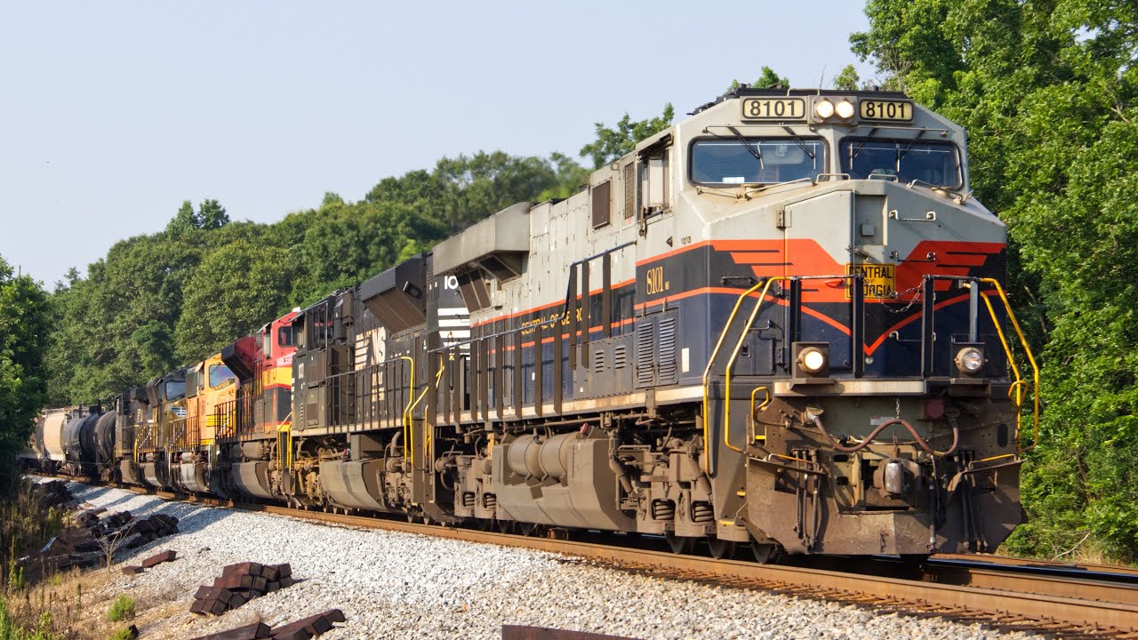 NS 8101 Leads a Colorful NS 366 North at McDonough, GA 6-27-2023 - YouTube