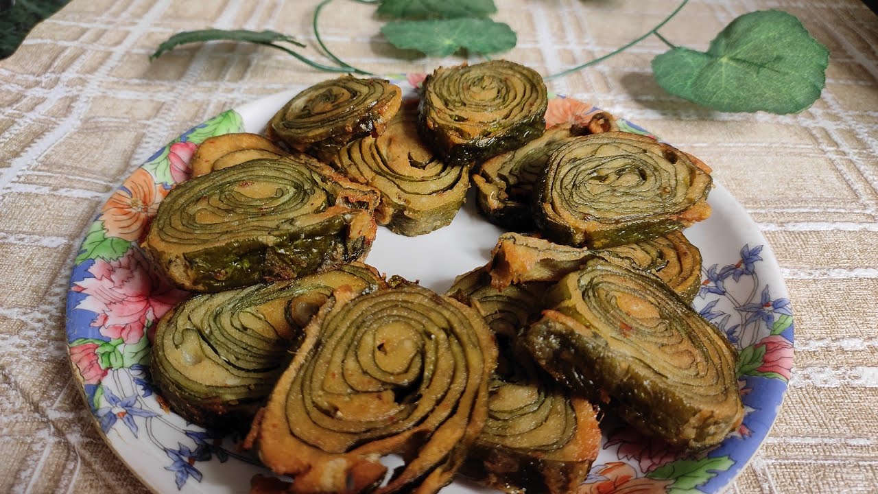 Rikwach recipe/Arabi k patte ke pakode/अरबी के पत्ते के पकोड़े - YouTube