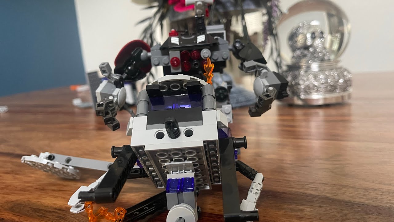 Lego robot vs alien fight - YouTube