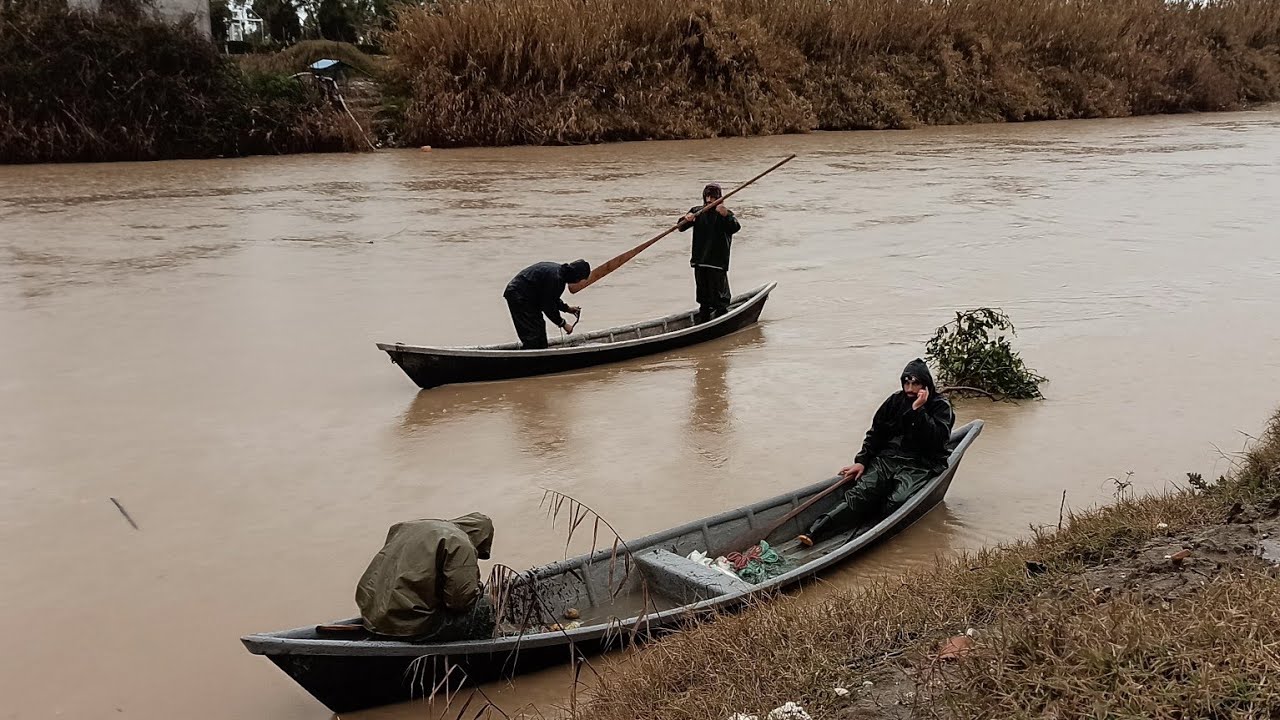 Boat Fishing in telar river || river fishing in iran || iranian ...